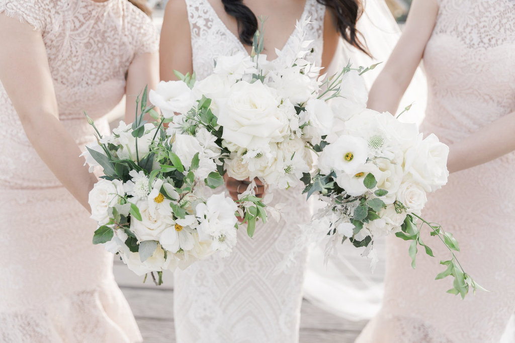 How to photograph a wedding bouquet - momentsphotography.com.au