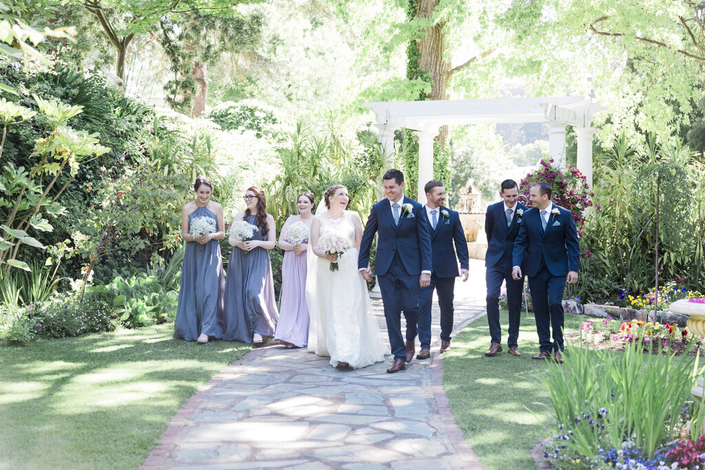 20 wedding poses for introverts to elevate your photography ...